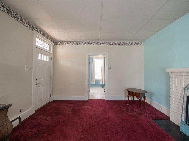 15 Florence Ave