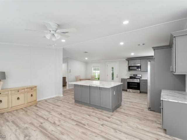 15 Freeman Ave, Punta Gorda, FL 33950 | MLS #2025017