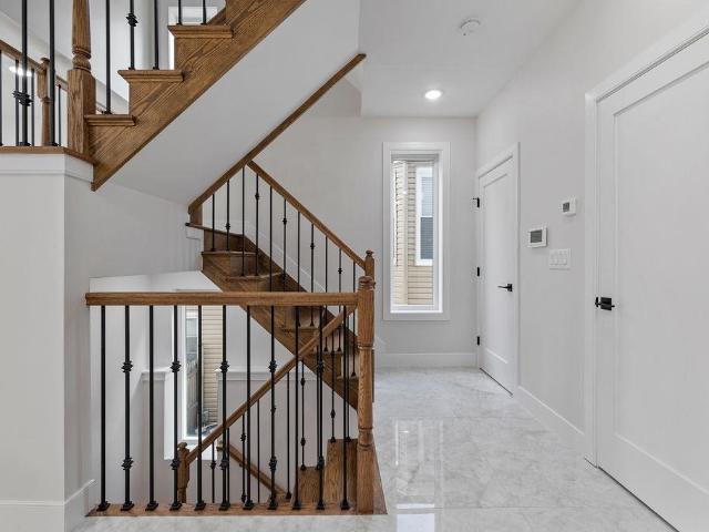 15 Fulton Ave # 2