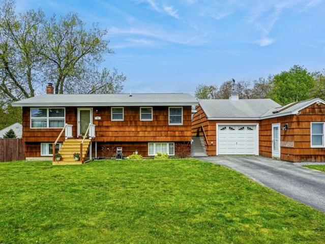 15 George St, South Portland, ME 04106