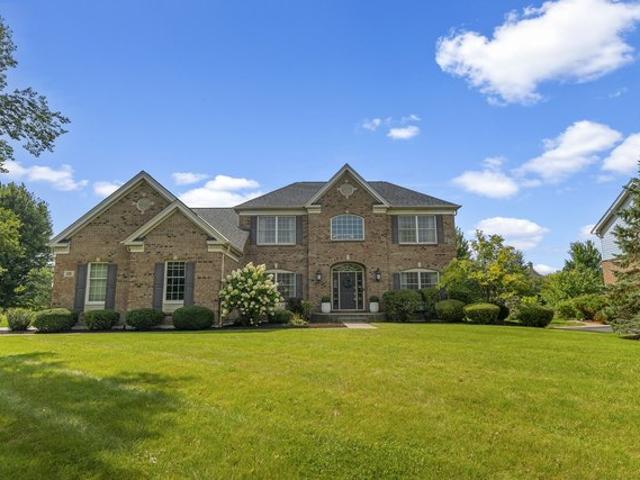 15 Glacier Cir, South Barrington, IL 60010