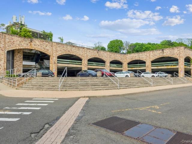 15 Glen Street 206