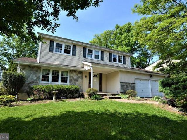 15 Glenbarry Dr, Wilmington, DE 19808