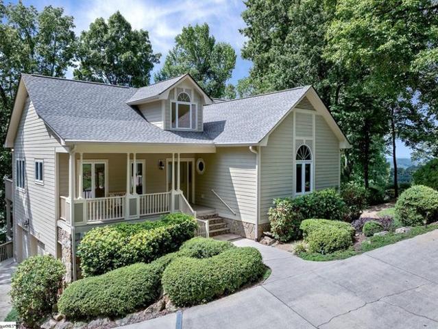 15 Grosbeak Way, Landrum, SC 29356