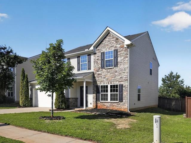 15 Granite Ln, Greenville, SC 29607