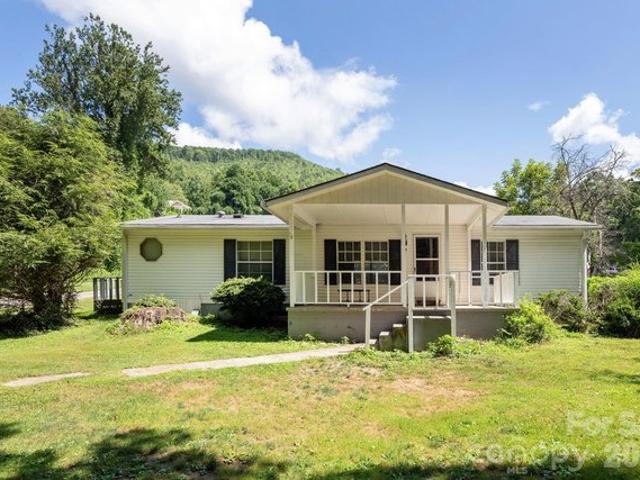 15 Grey Rock Vly, Black Mountain, NC 28711