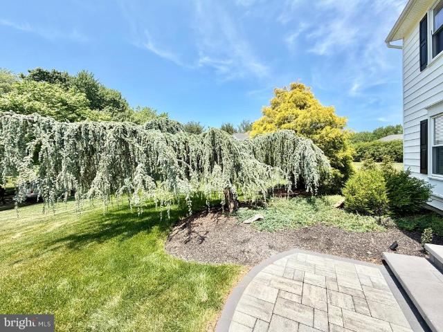 15 Greenfield Drive N