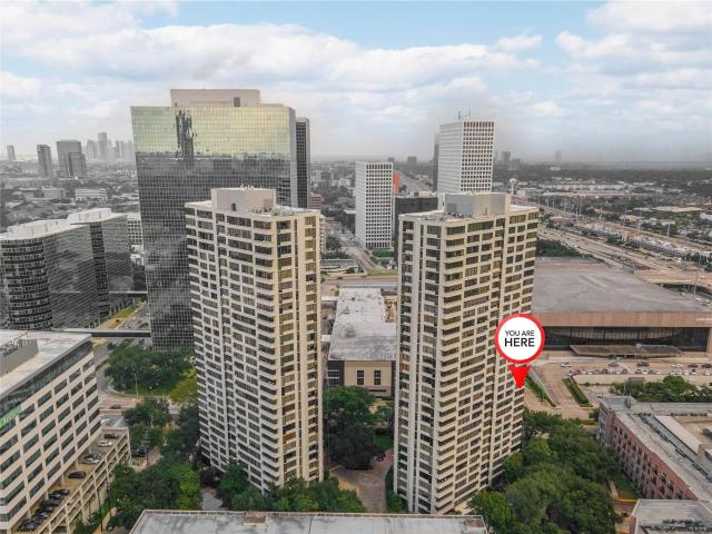15 Greenway Plaza 10G