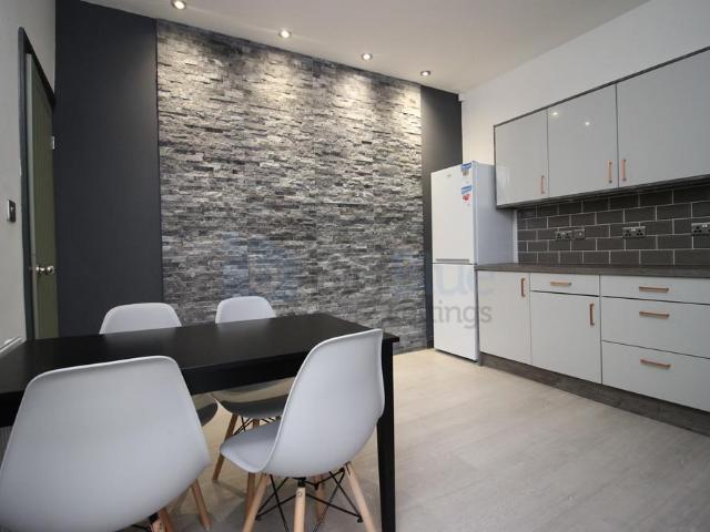15 Harold Avenue, Hyde Park, Leeds LS6 4 bed terraced house to rent £2,253 pcm £520 pw