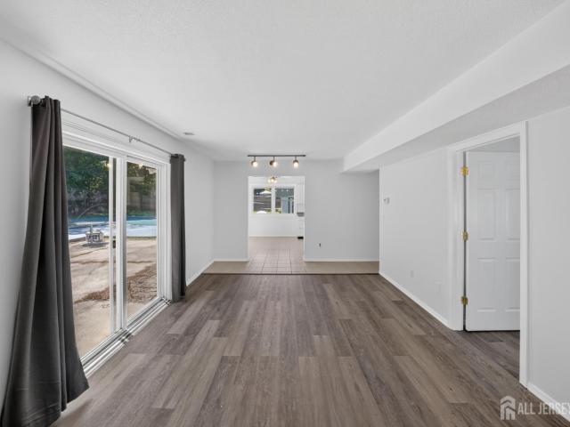 15 Harper Road