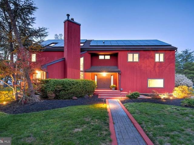 15 Hawk Dr, Princeton Junction, NJ 08550