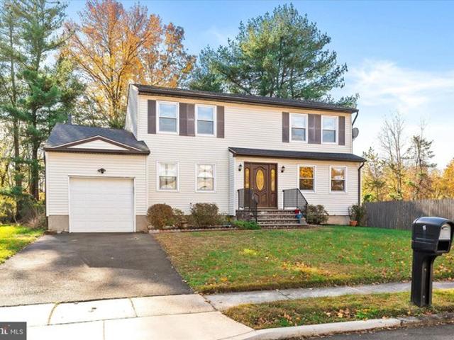 15 Heritage Way, Lawrence Township, NJ 08648
