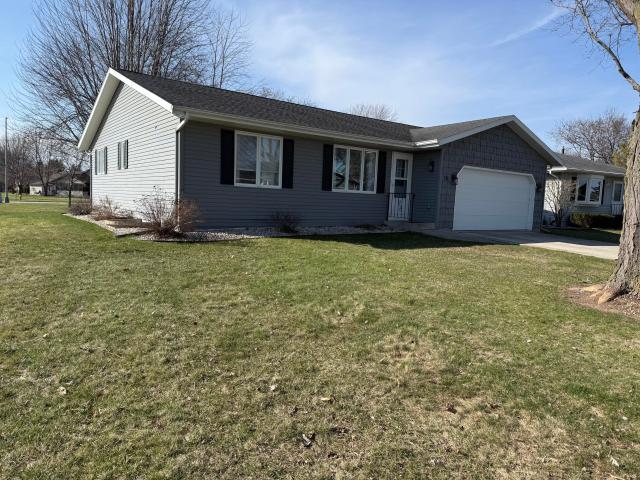 15 Heritage Ln, Unit 10, Fond du Lac, WI 54935 | MLS #1956 | Compass