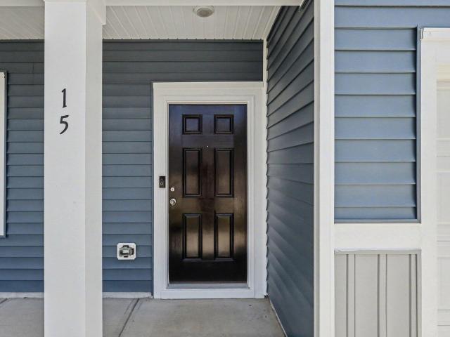 15 Hidden Glen Court