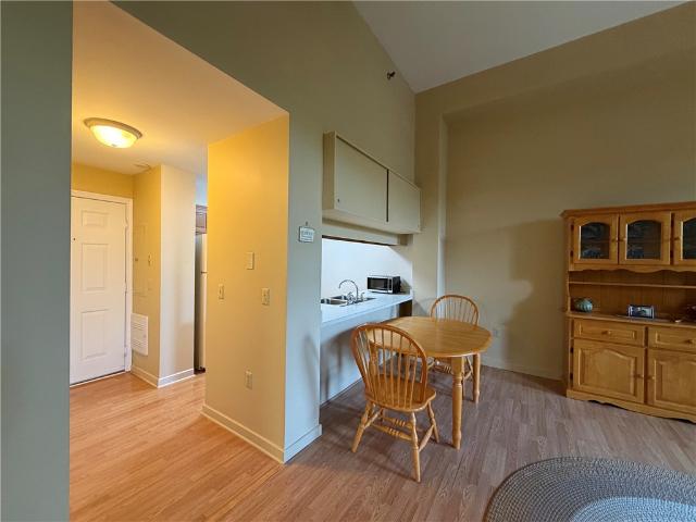 15 Higgins Street 225