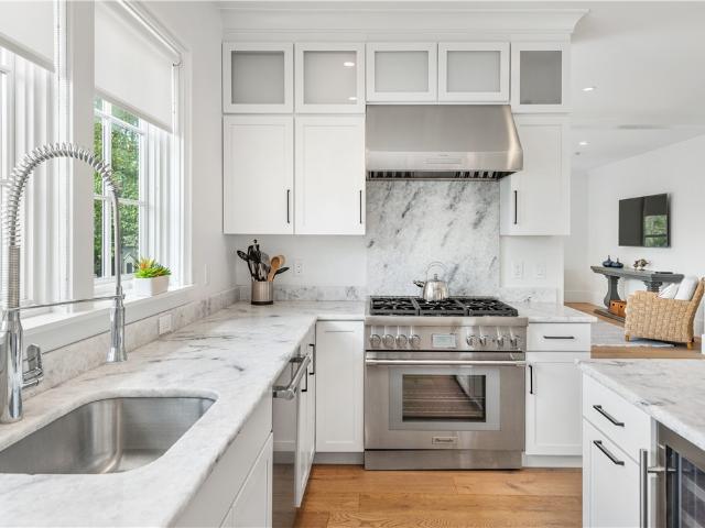 15 High St, Newport, RI 02840 | MLS #1409