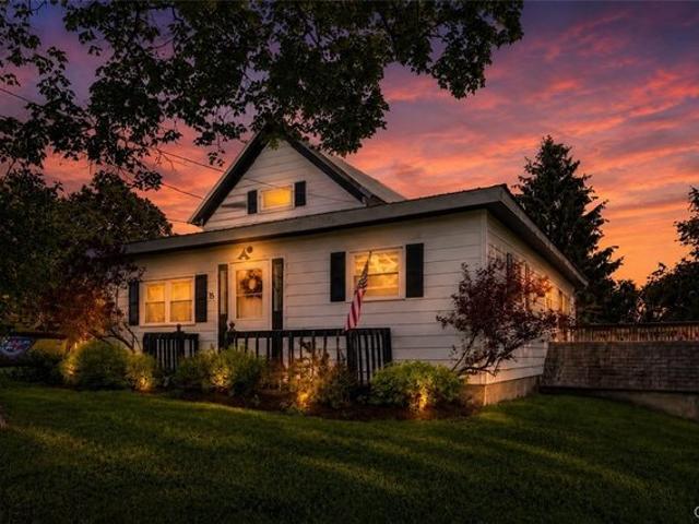 15 High St, Richfield, NY 13439