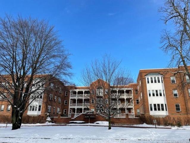 15 Highland St #101, West Hartford, CT 06119