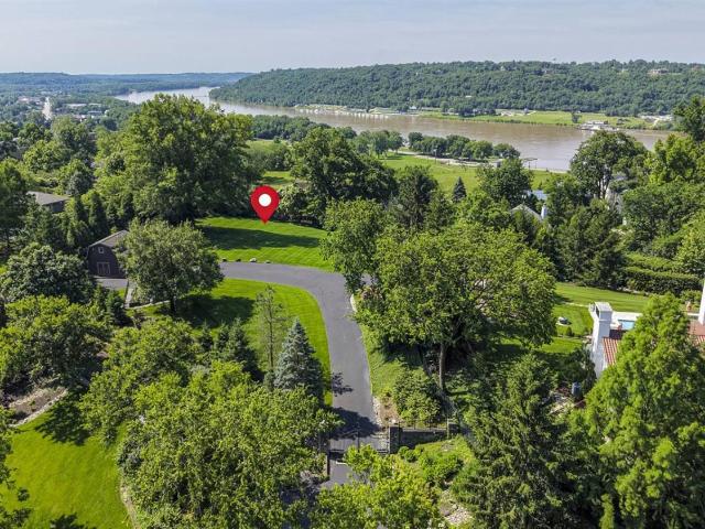 15 Hill & Hollow Lane