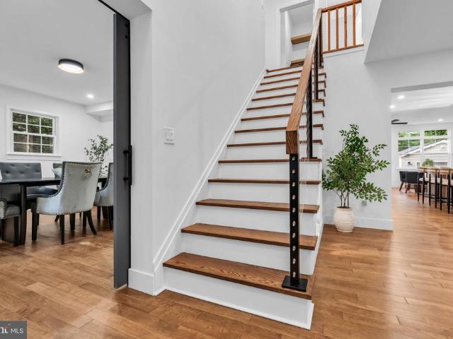 15 Hillside Road