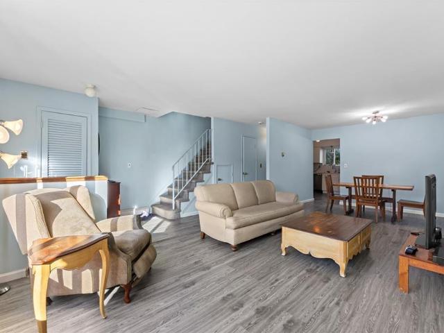 15 Hillridge Court, Unit 1206 | Compass