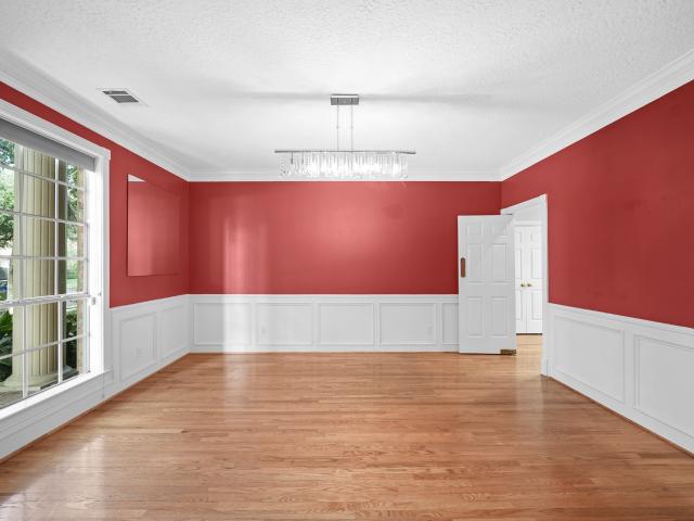 15 Hilshire Grove Lane