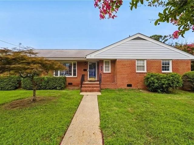 15 Hodges Dr, Hampton, VA 23666