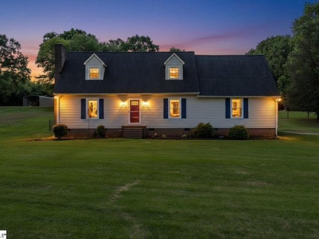 15 Hoedad Dr, Fountain Inn, SC 29644