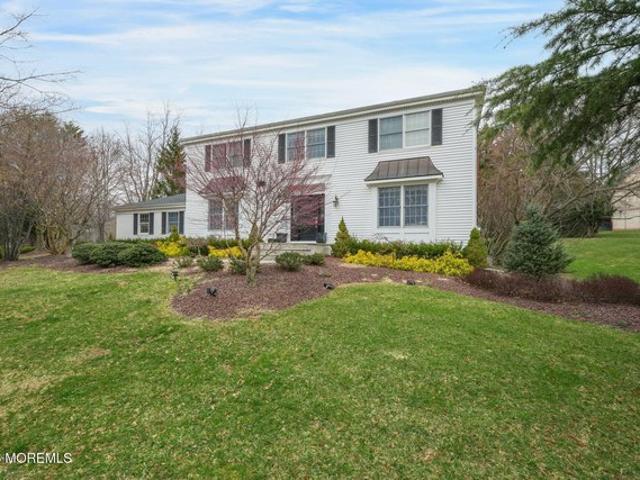 15 Huntley Rd, Holmdel, NJ 07733