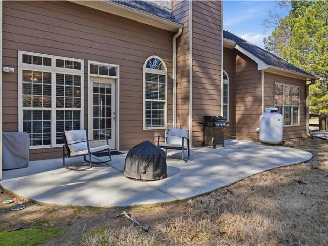15 Isabella Court NE
