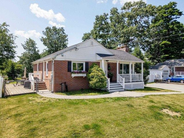 15 Irving St, Salem, NH 03079