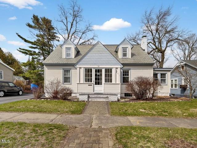 15 Irving Rd, Scotia, NY 12302