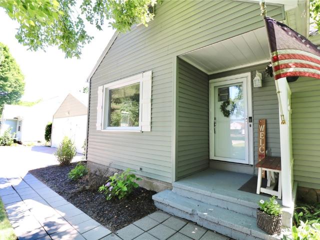 15 Ivamae Drive