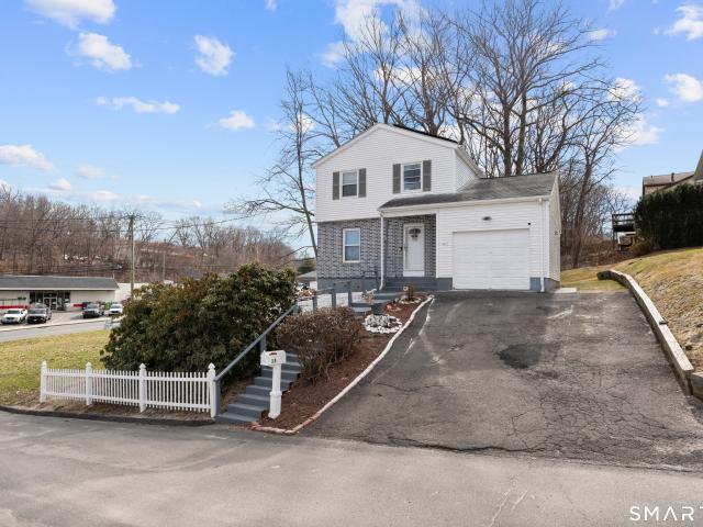 15 Kenneth Cir, Waterbury, CT 06710 | MLS #24167 | Compass