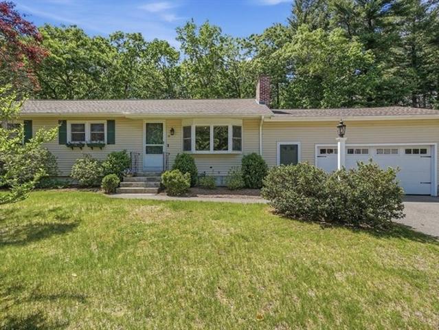 15 Kiberd Dr, Chelmsford, MA 01863