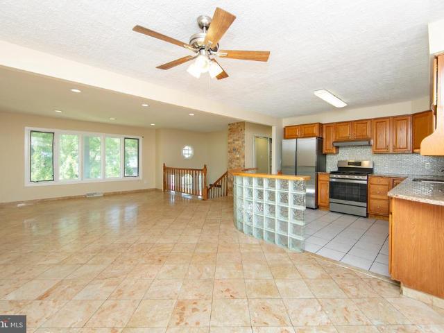 15 Knollwood Drive