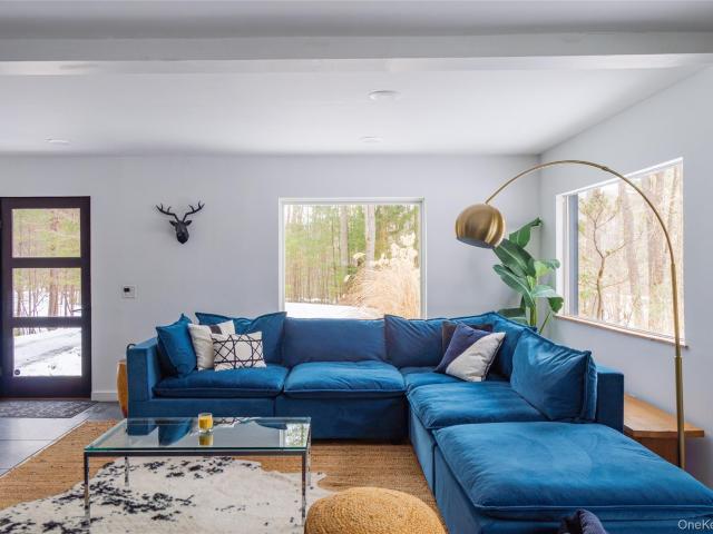 15 Lake View Drive