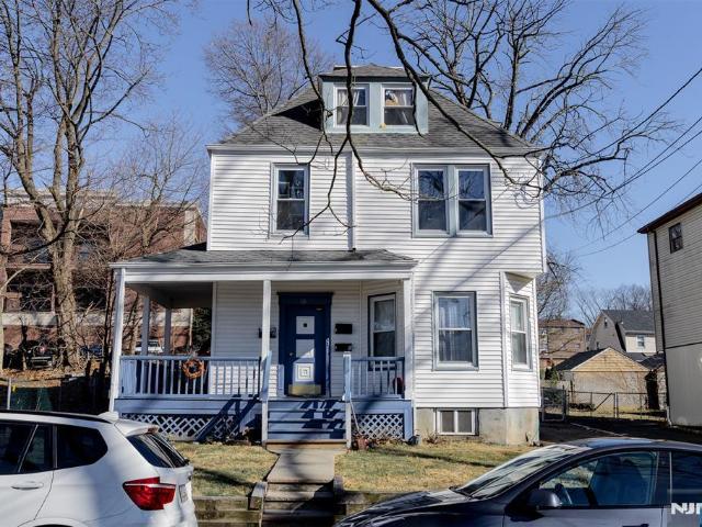 15 Lakeview Place