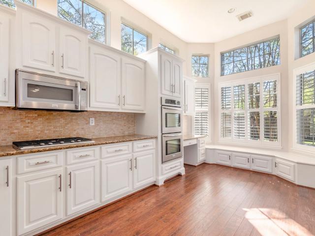 15 Larks Aire Place