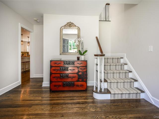 15 Laurel Hill Road