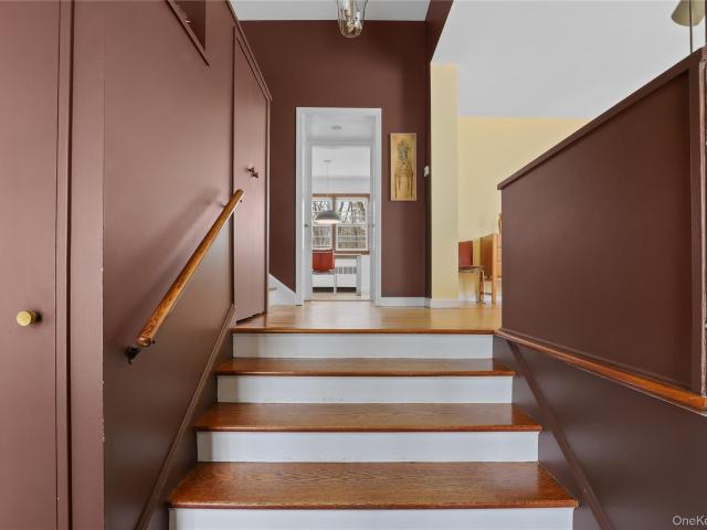 15 Laurel Road