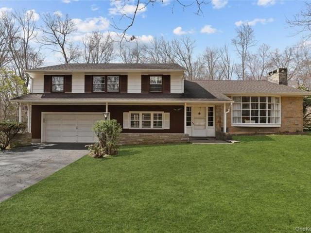 15 Laurel Rd, Pound Ridge, NY 10576