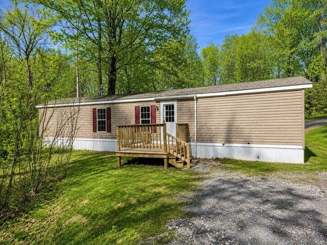 15 Lindberg Ave, Barre, VT 05641