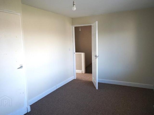15 Linden Walk, Dunmurry, Belfast, BT17 9QW