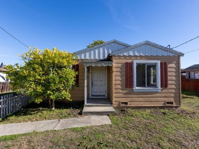 15 Lone Pine Ave, Freedom, CA 95019