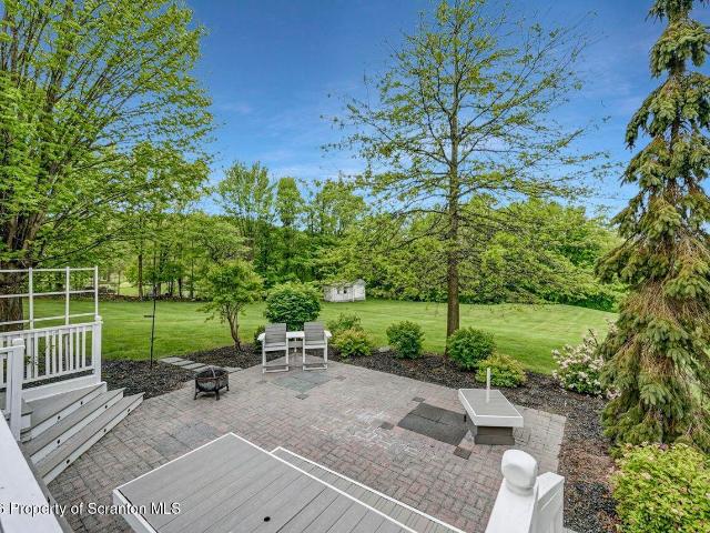 15 Longview Terrace