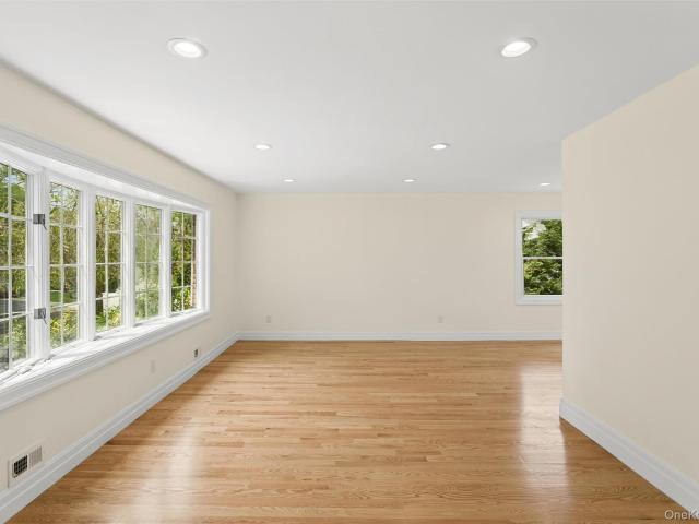 15 Locust Road