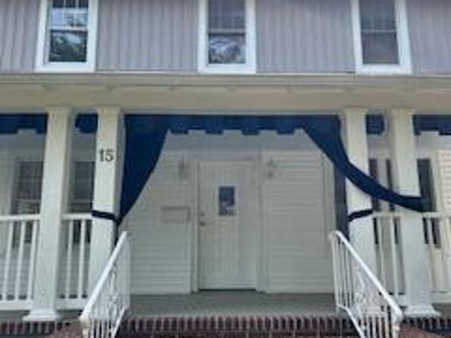 15 Lockwood Place