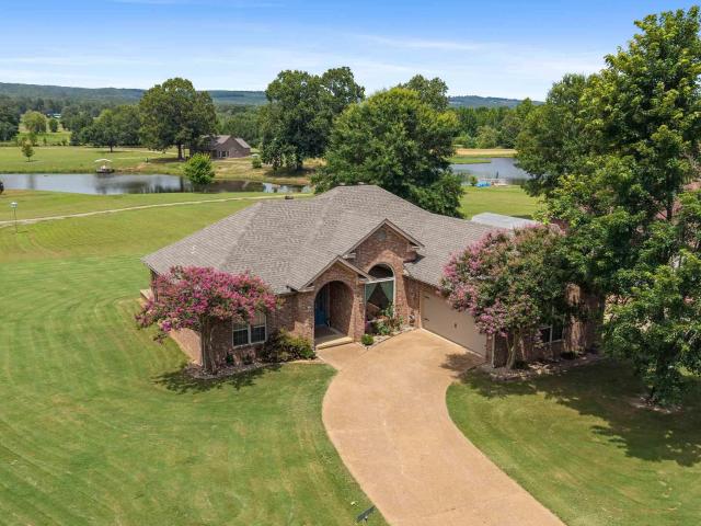 15 Lost Creek Dr