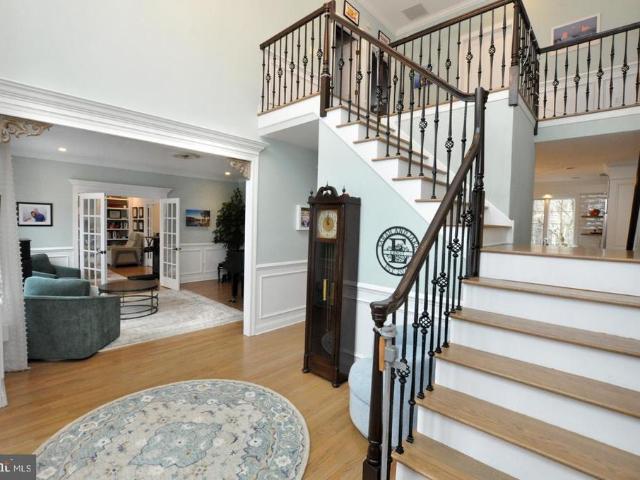 15 Lowbridge Passage